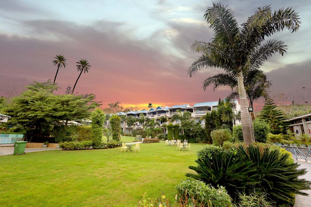 About Us – Hummingbird Resorts, Mount Abu | Luxury & Serenity